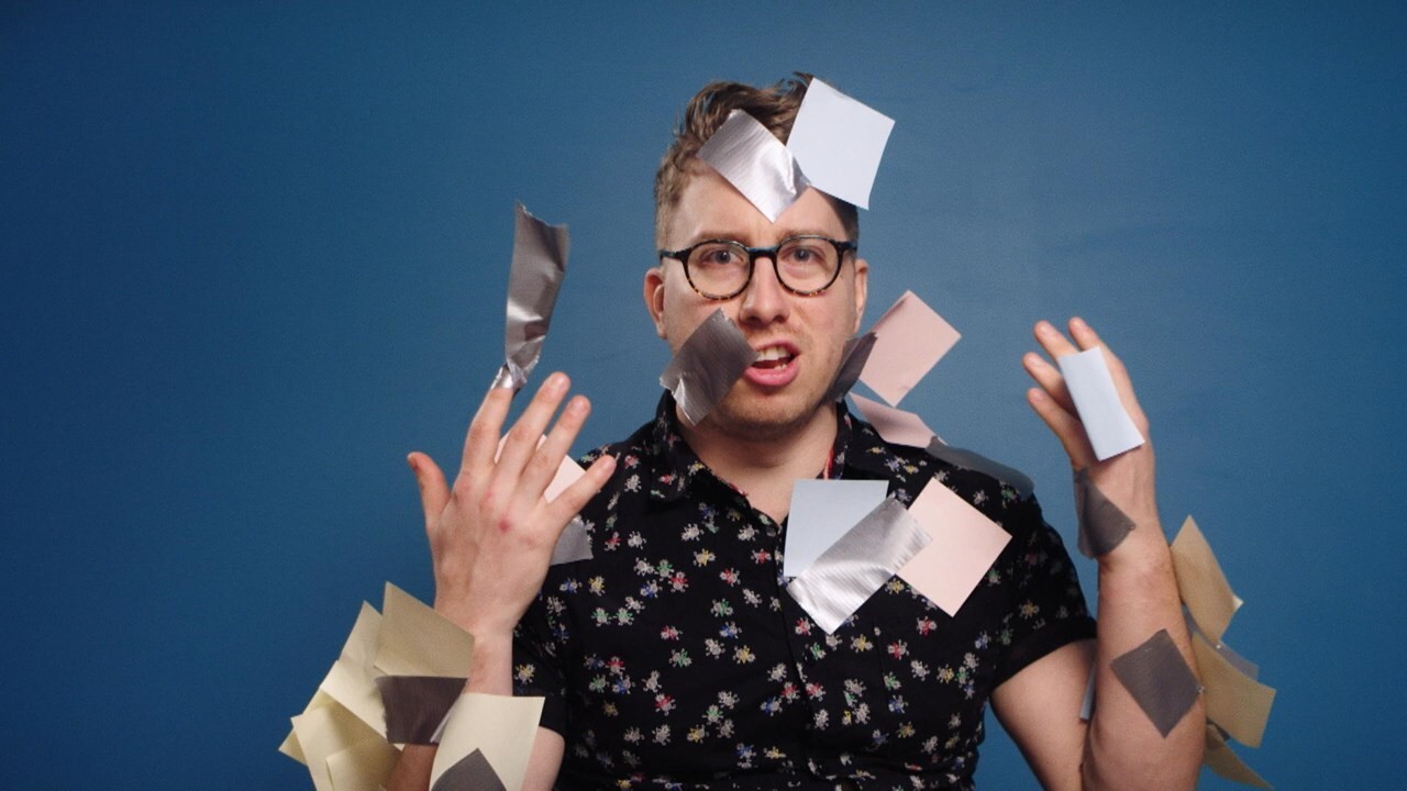 Pourquoi? - S2 - EP15 - Pourquoi la colle... colle? | Télé-Québec