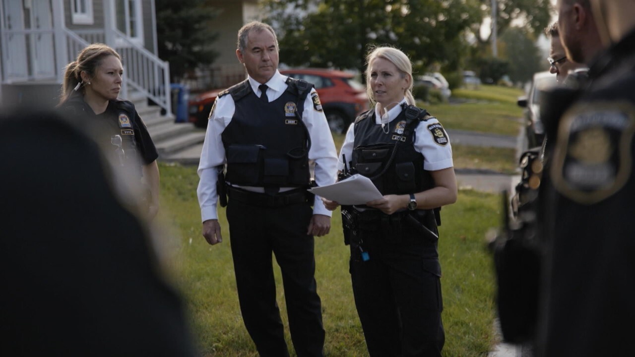Police en service - S1 - EP6 - L'inconnu | Télé-Québec